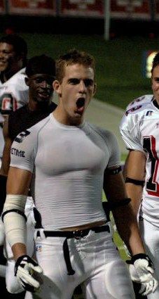 Tight muscle twink | Scrolller