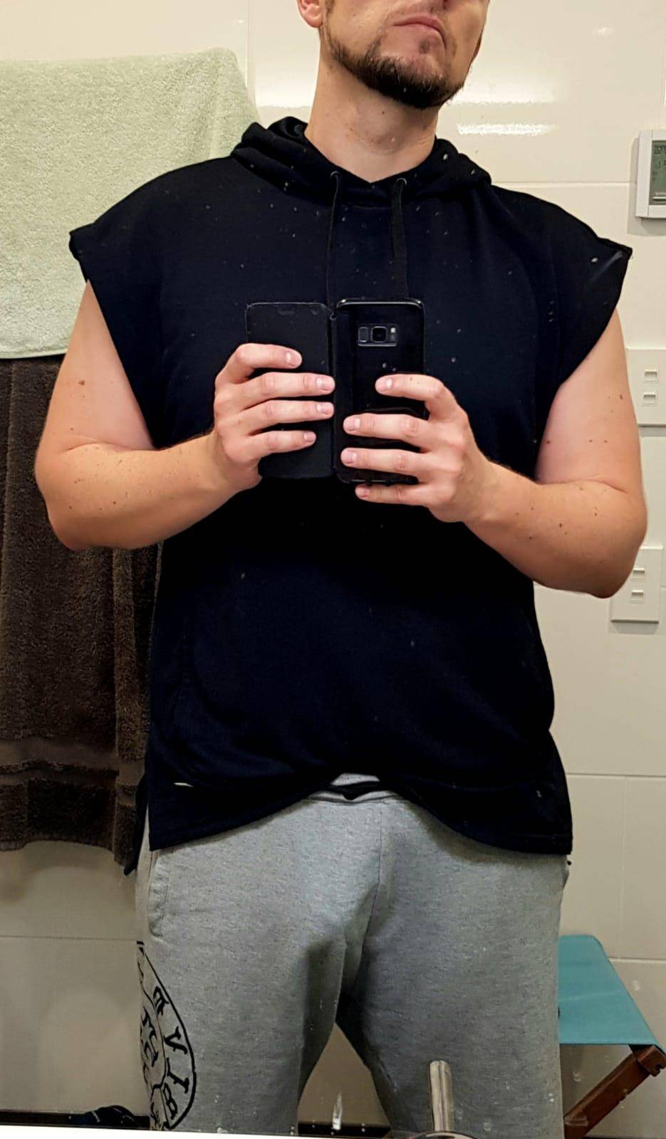 Time for gym! 😉 Freeballing, of course! | Scrolller