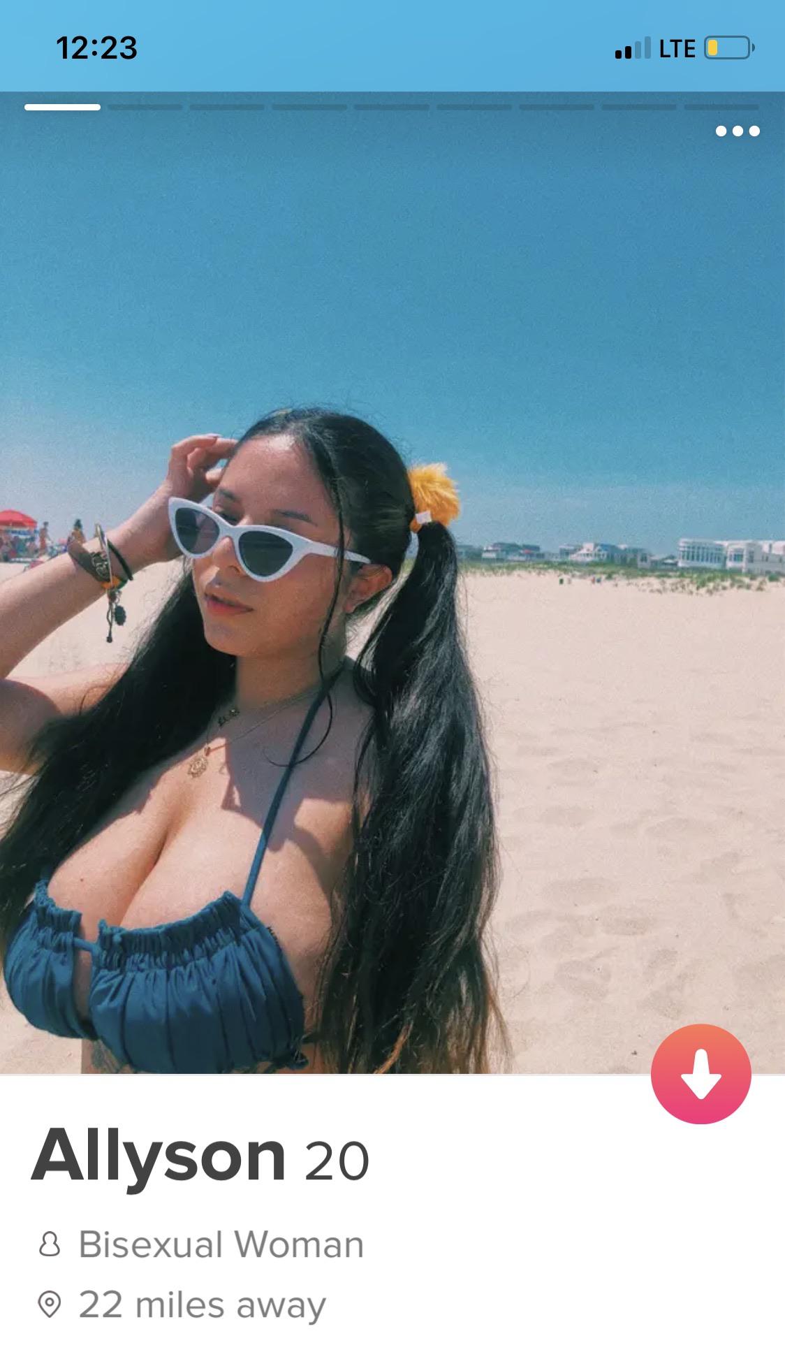 Tinder chick | Scrolller