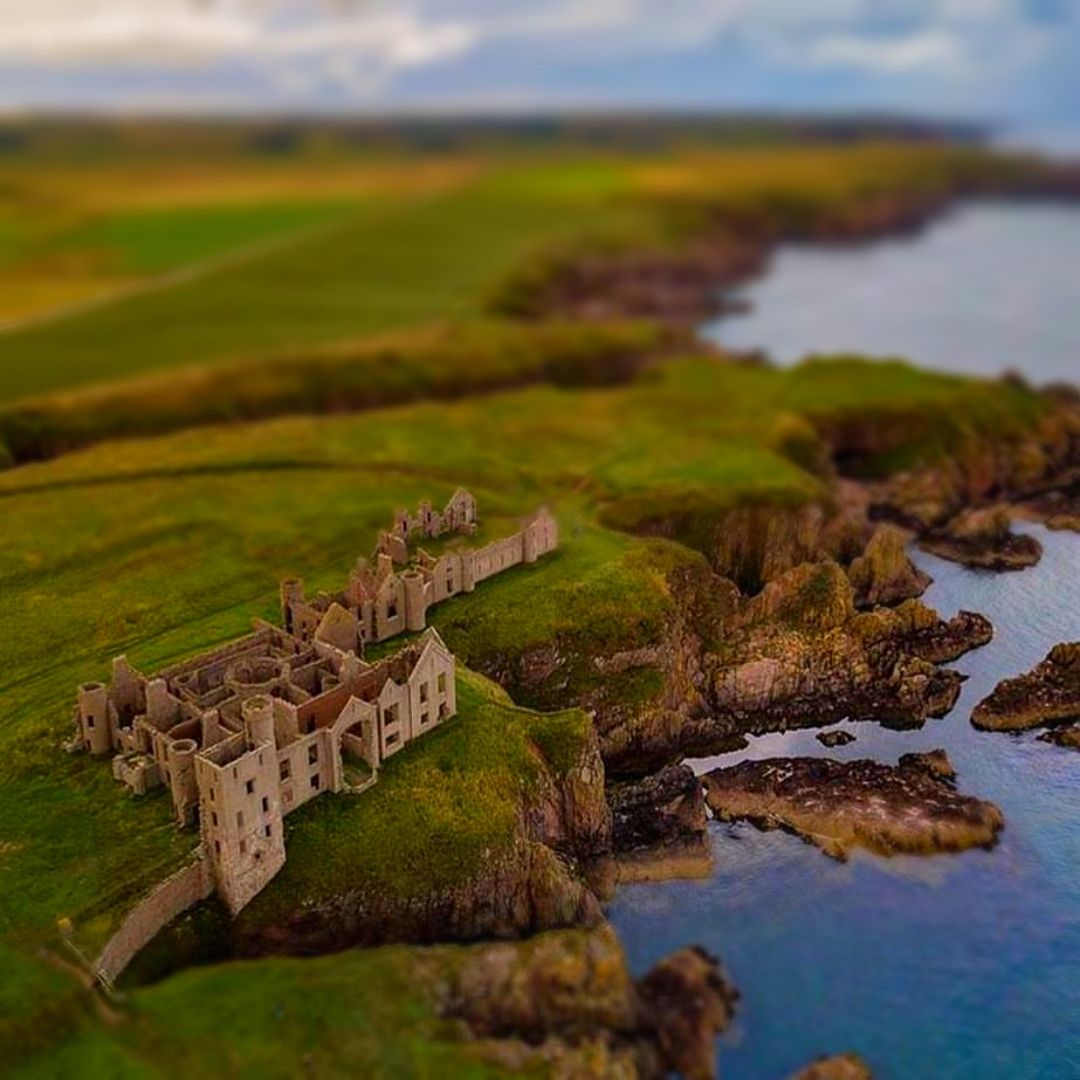 Tiny castle | Scrolller