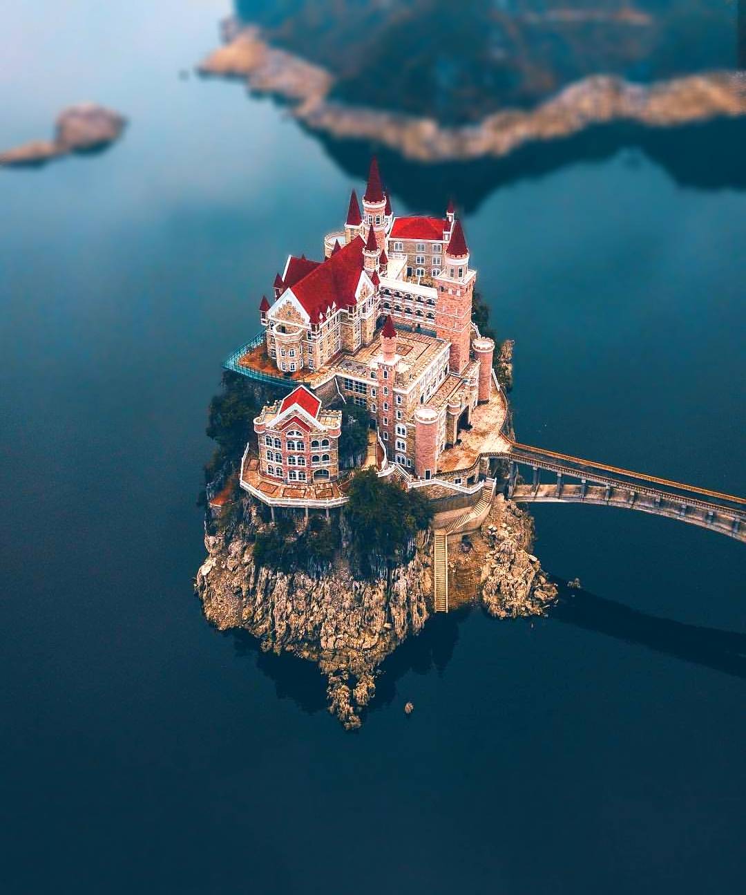 Tiny castle island | Scrolller