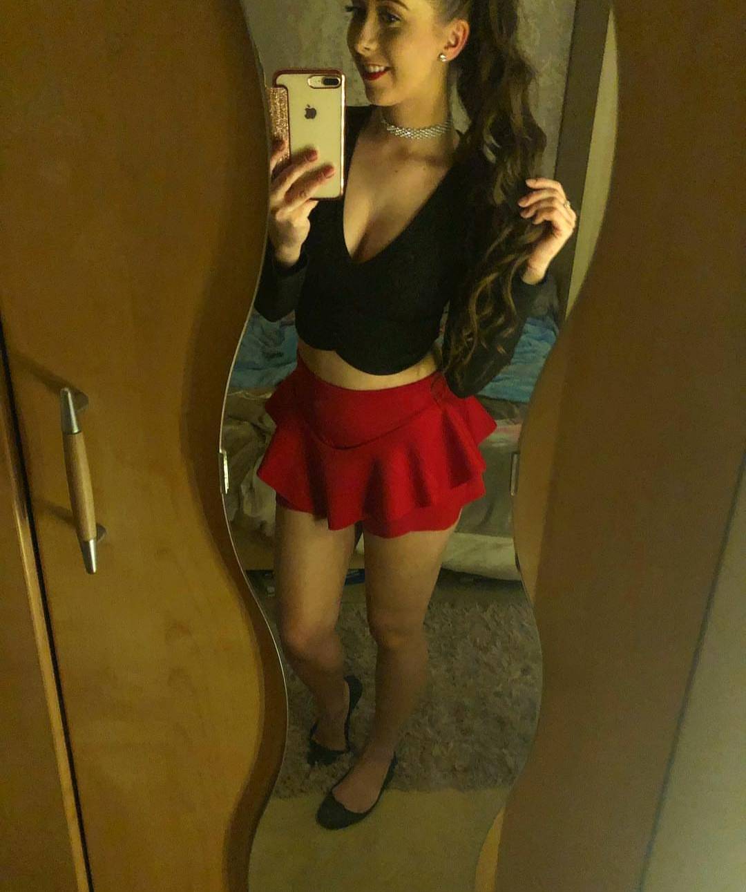 Tiny petite slut | Scrolller