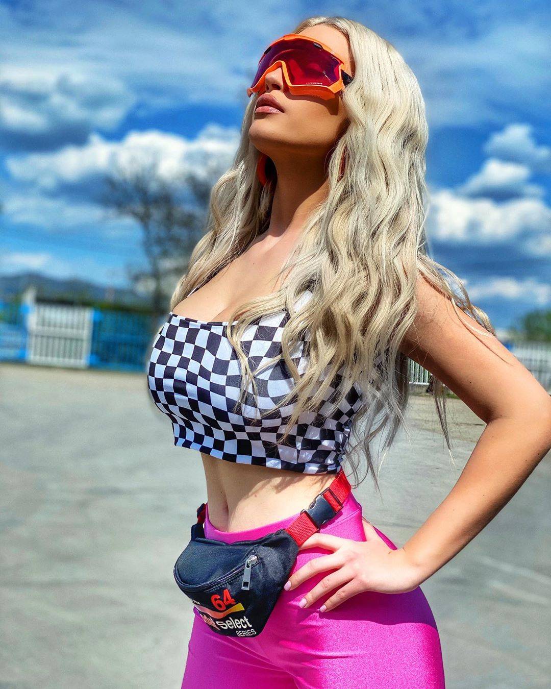 Tita and her huge tatas | Scrolller