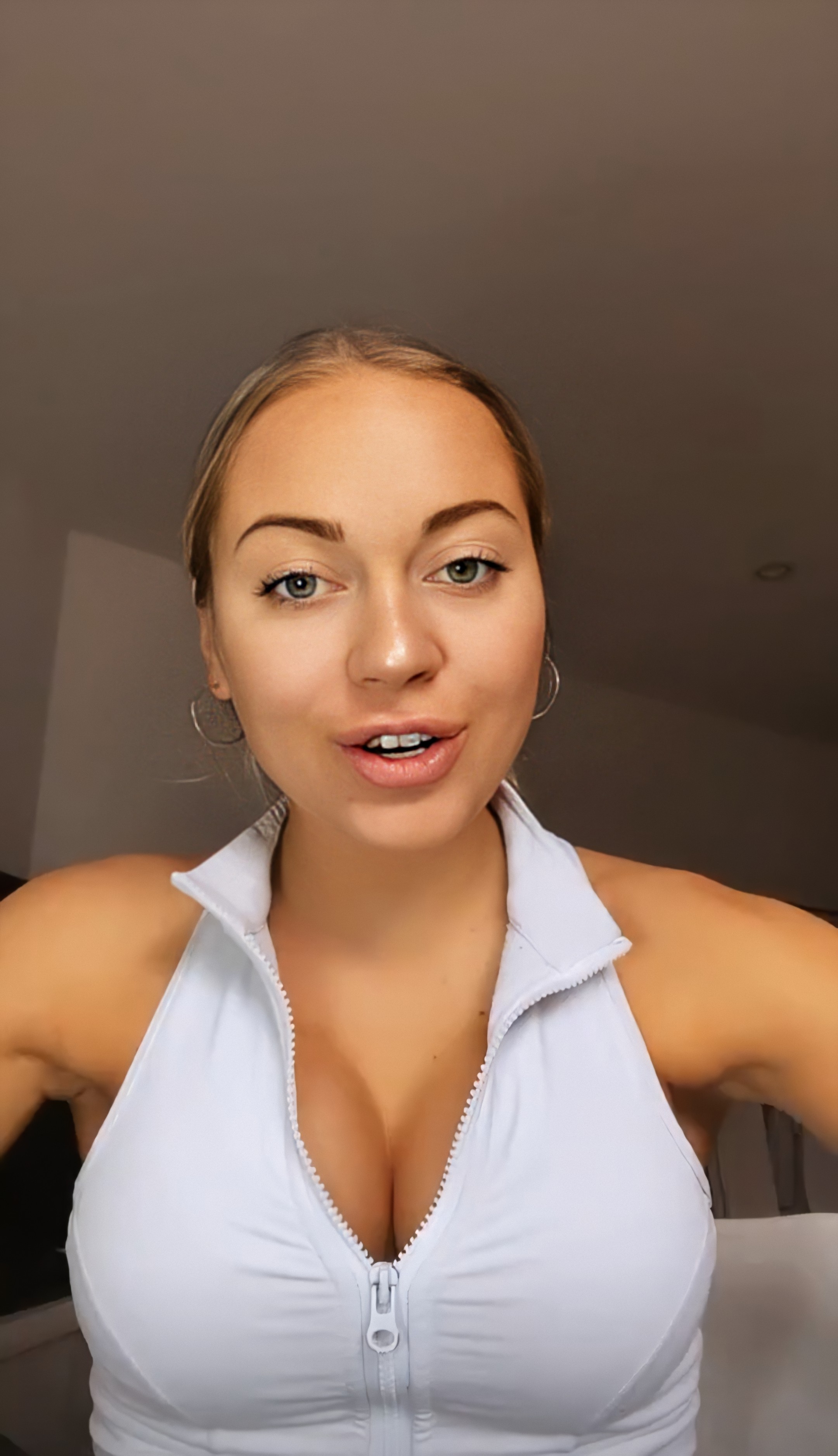 🤤Titties😈 | Scrolller