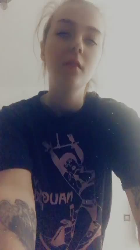 Titty drop gone wrong 🥺 | Scrolller