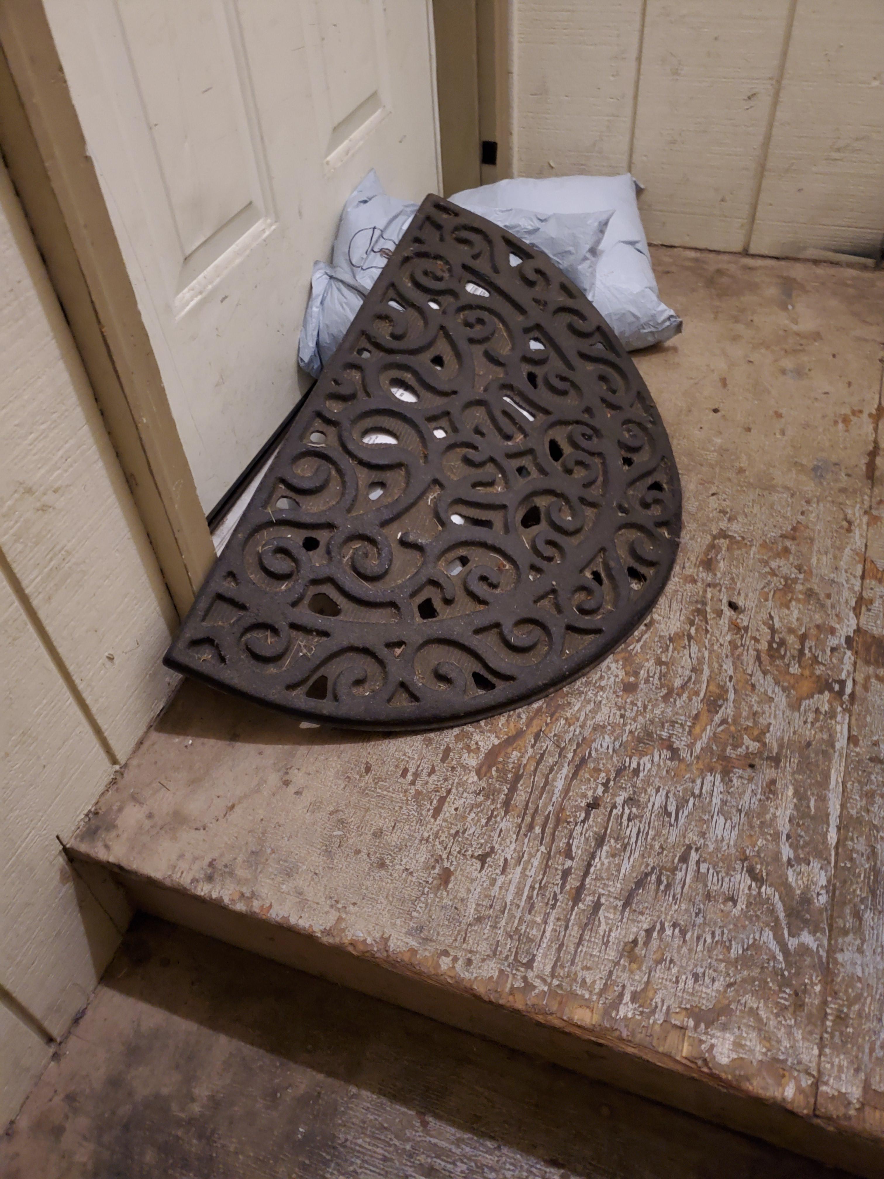 To be discreet with delivery | Scrolller