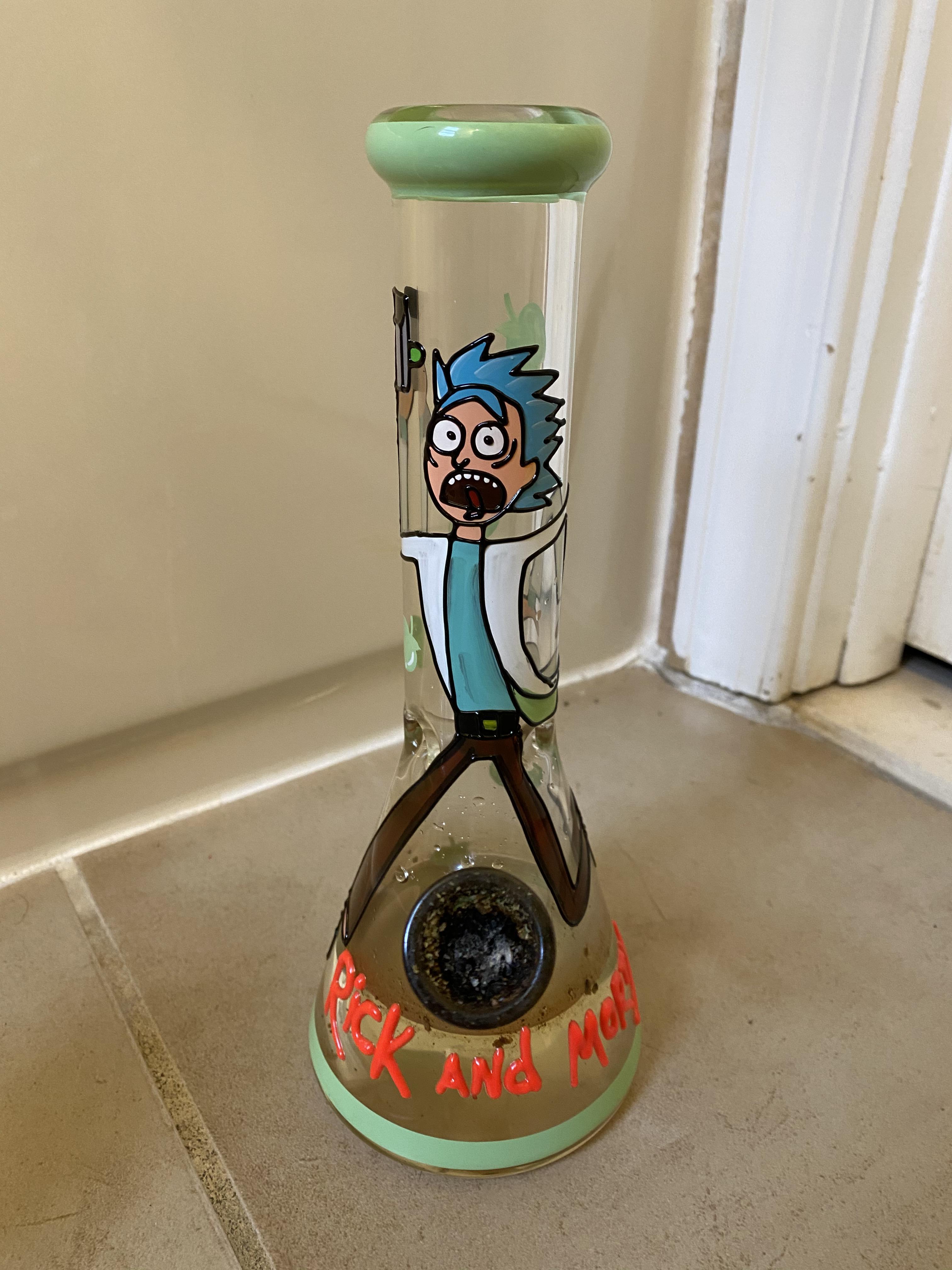 Today was a good day, My first bong! And the start of a collection | Scrolller