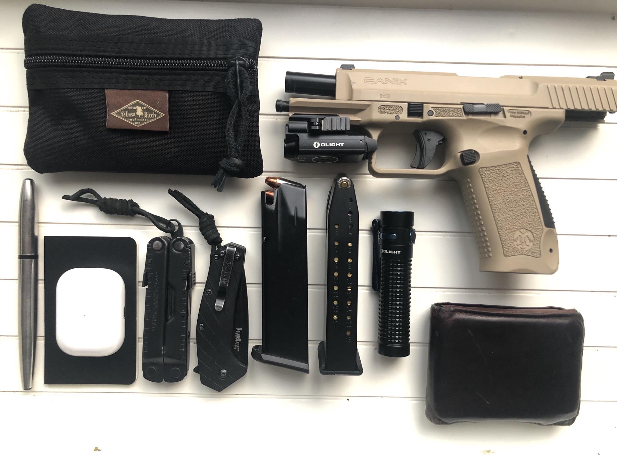 TODAYS EDC/POCKET DUMP 🤙 | Scrolller