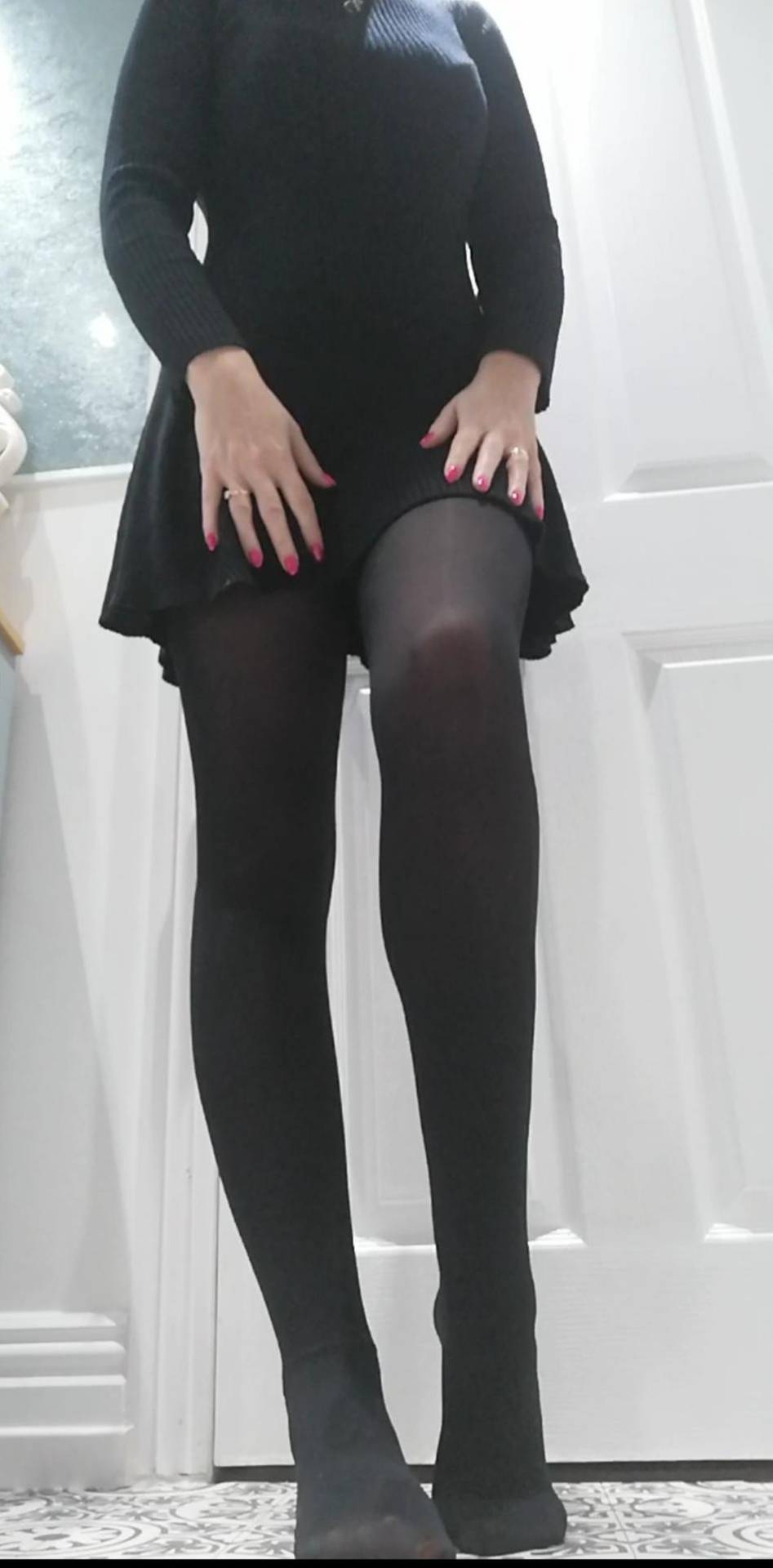 Today's outfit, I put a hole in them 🙈🙈 100 denier too. I'm so clumsy | Scrolller