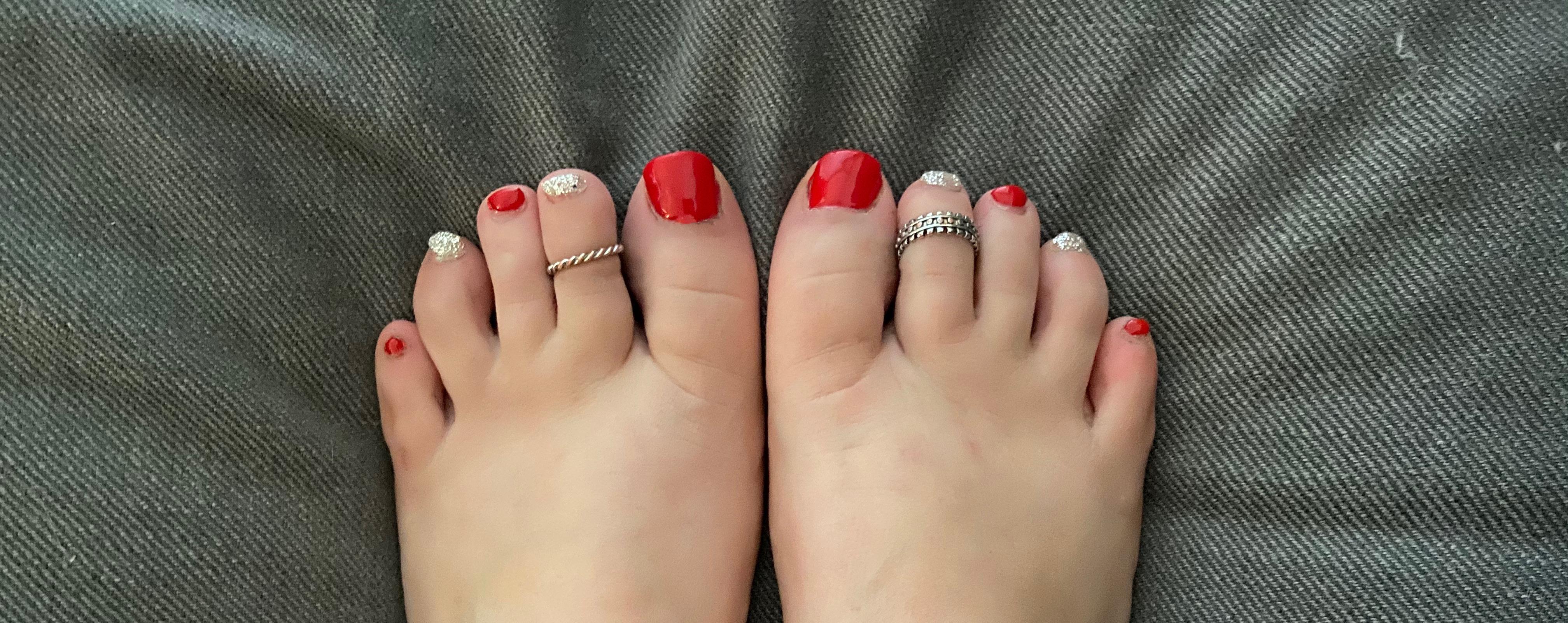 Toe Tuesday | Scrolller