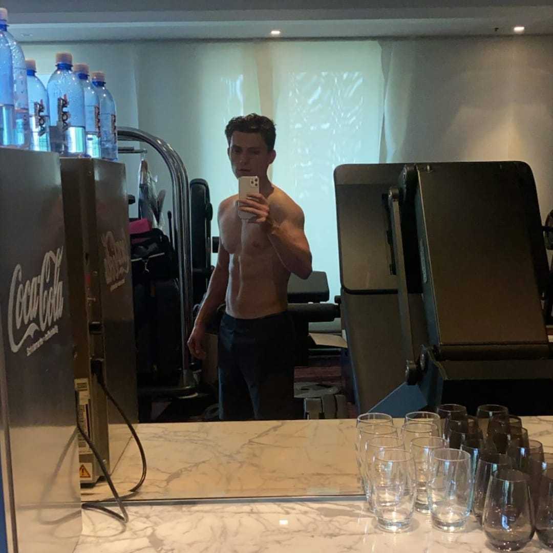 Tom Holland | Scrolller