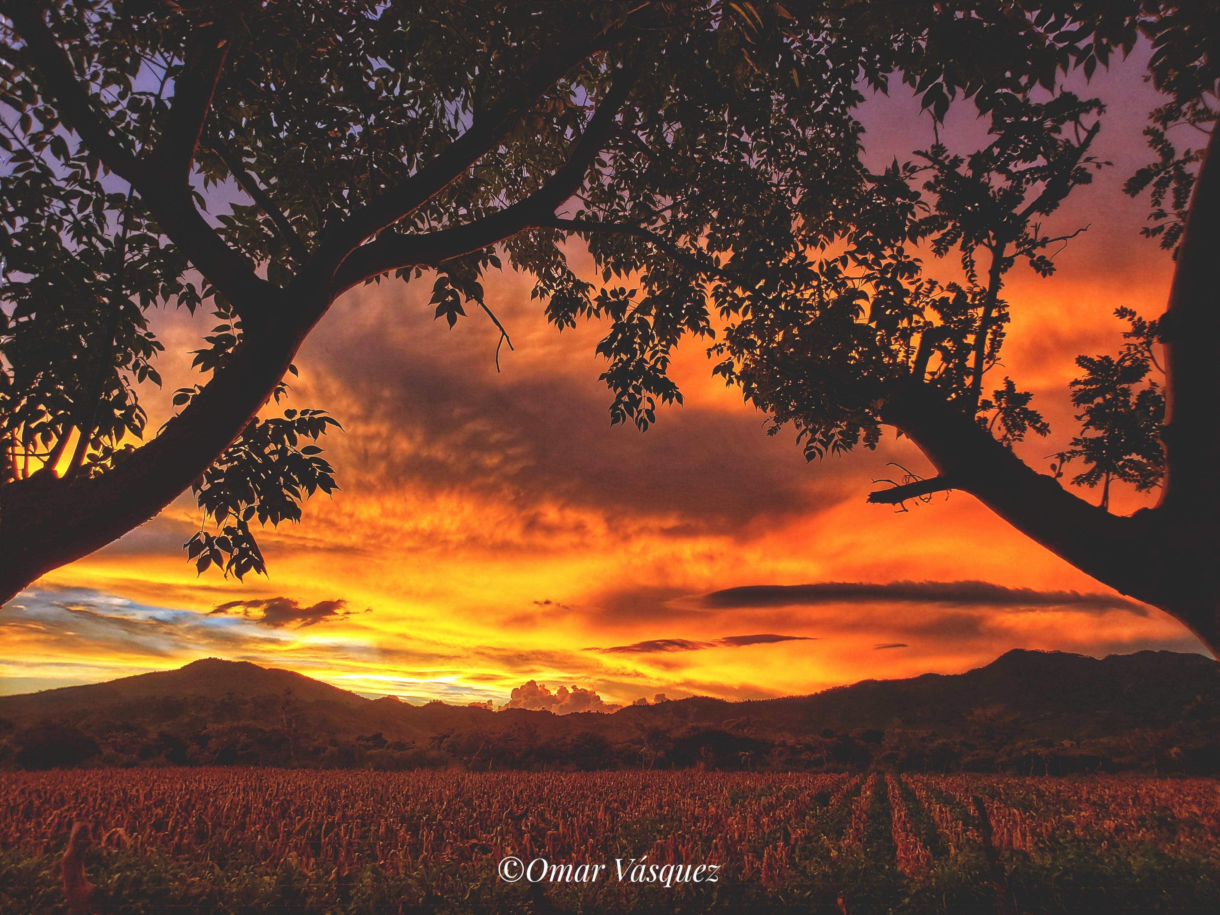 Foto del atardecer en Jutiapa, Guatemala | Scrolller