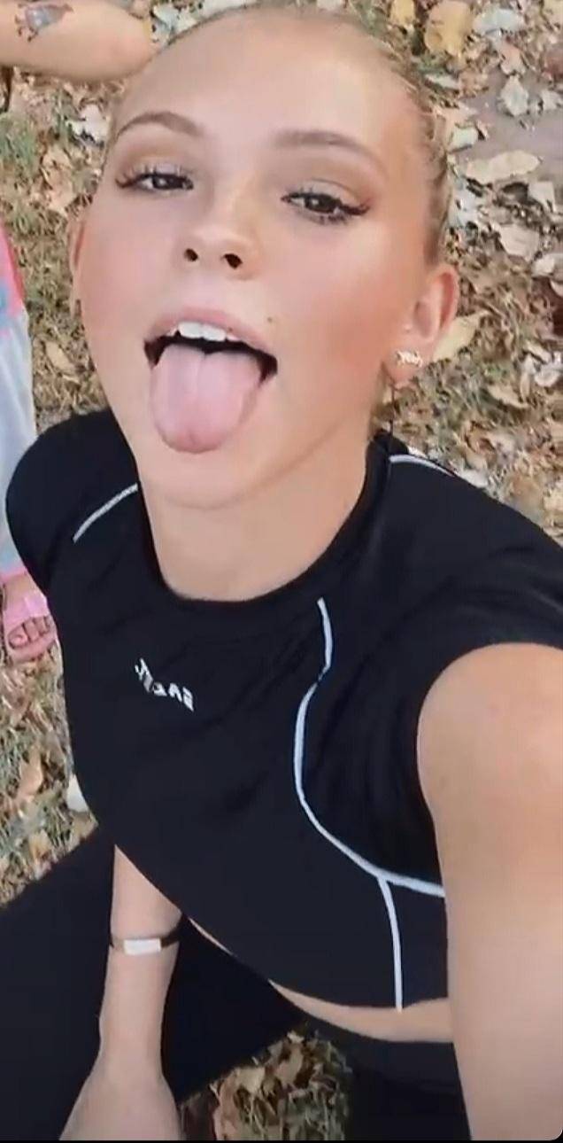 Tongue 👅 | Scrolller