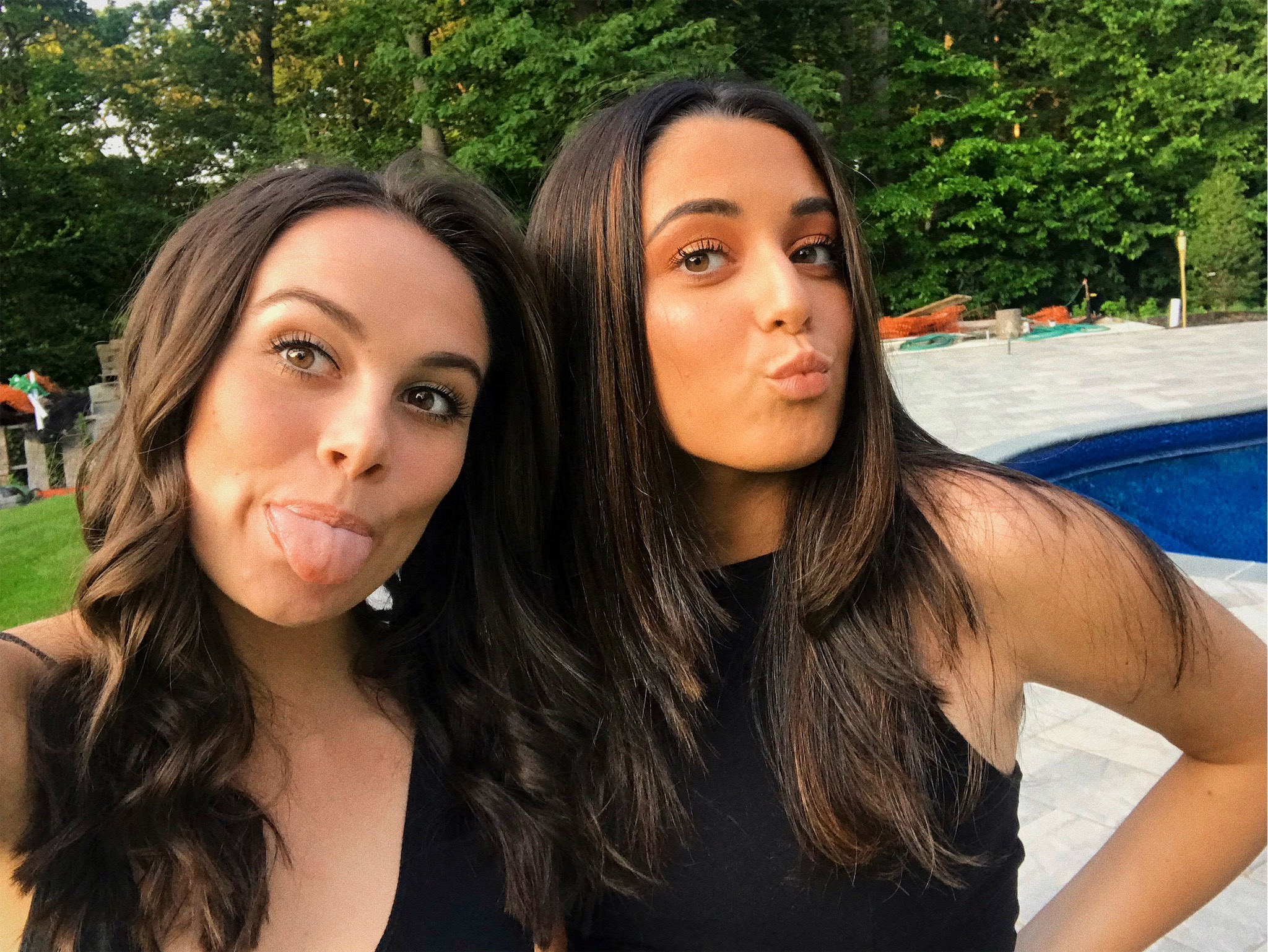 Tongue Out 😛 Kissy Face 😘 | Scrolller