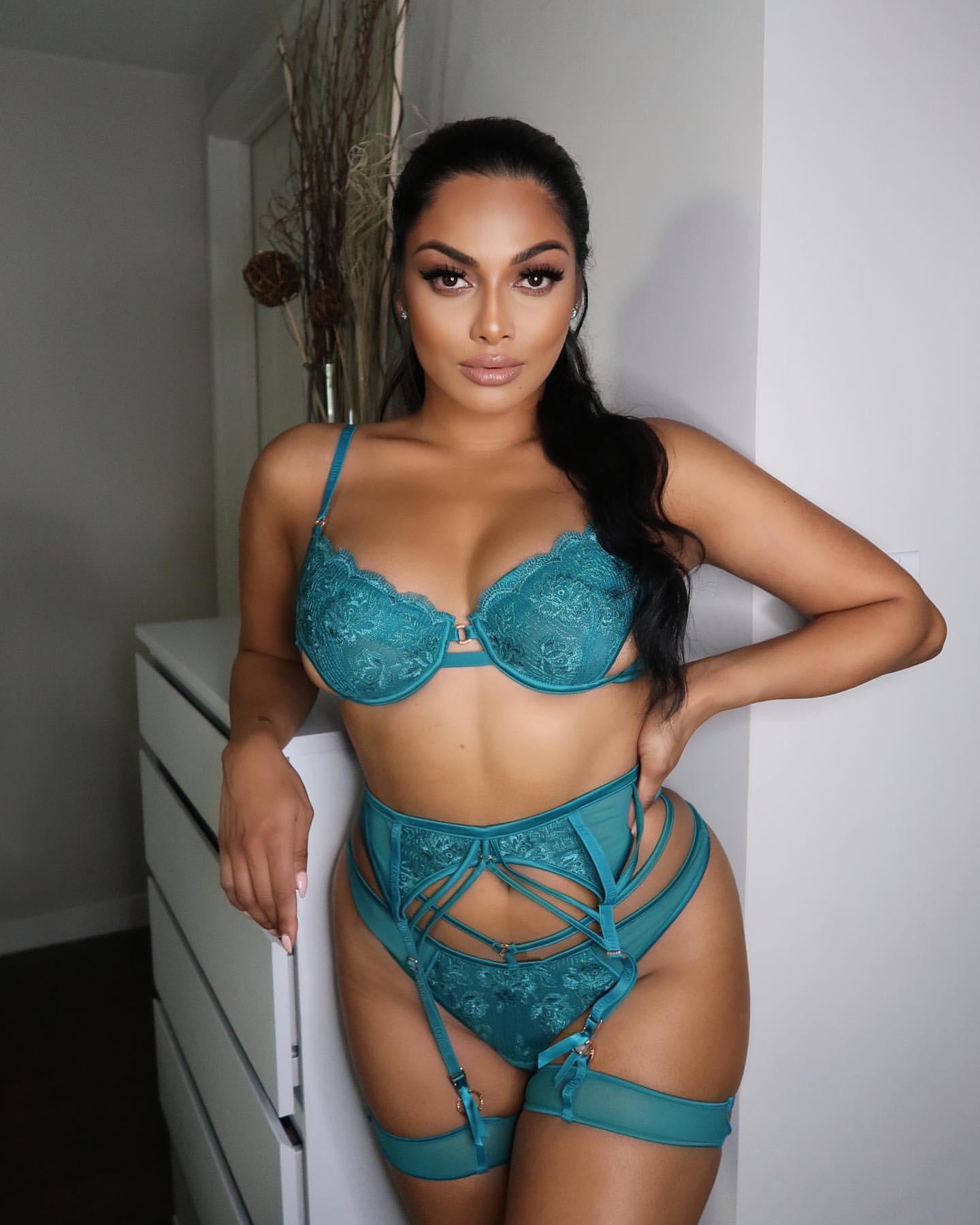 Total Indian babe! | Scrolller