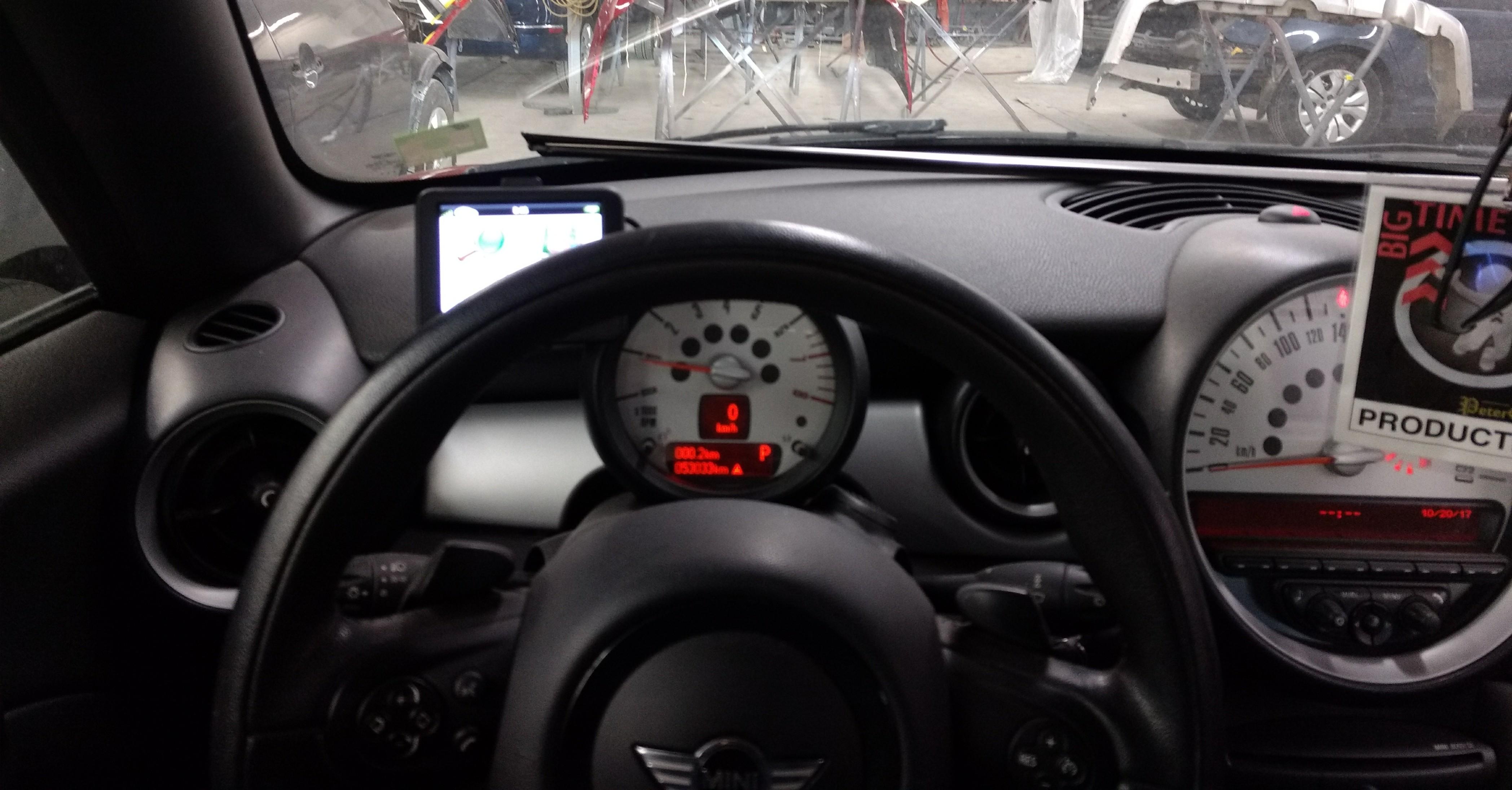 Très pratique la manière que mini Cooper coupe on décidé de positionner leur gpj | Scrolller