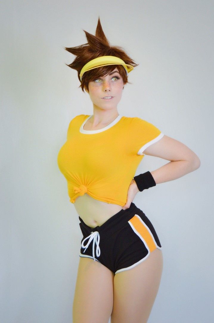 Tracer needs bigger tits | Scrolller