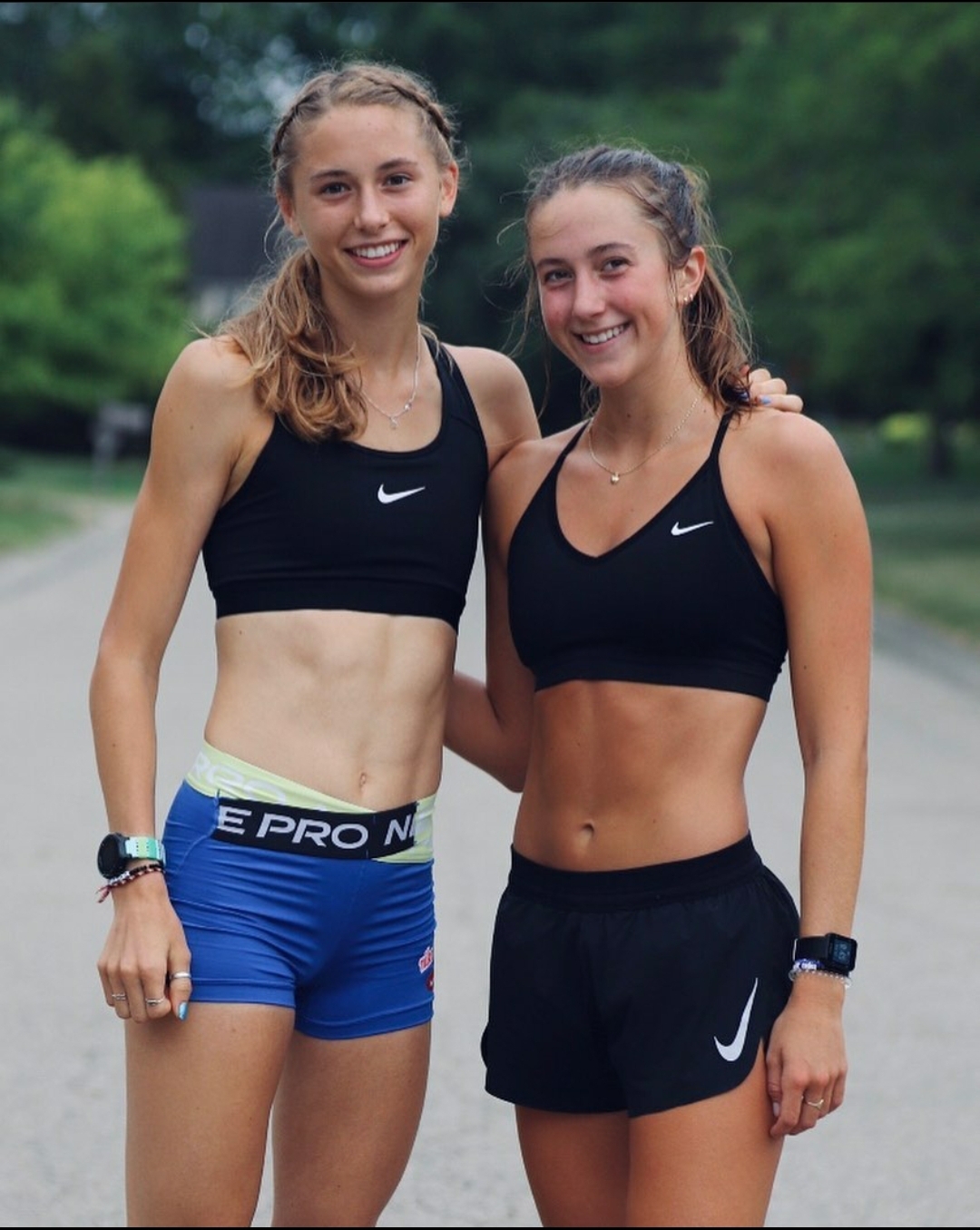 Track girls have that perfect midriff | Scrolller