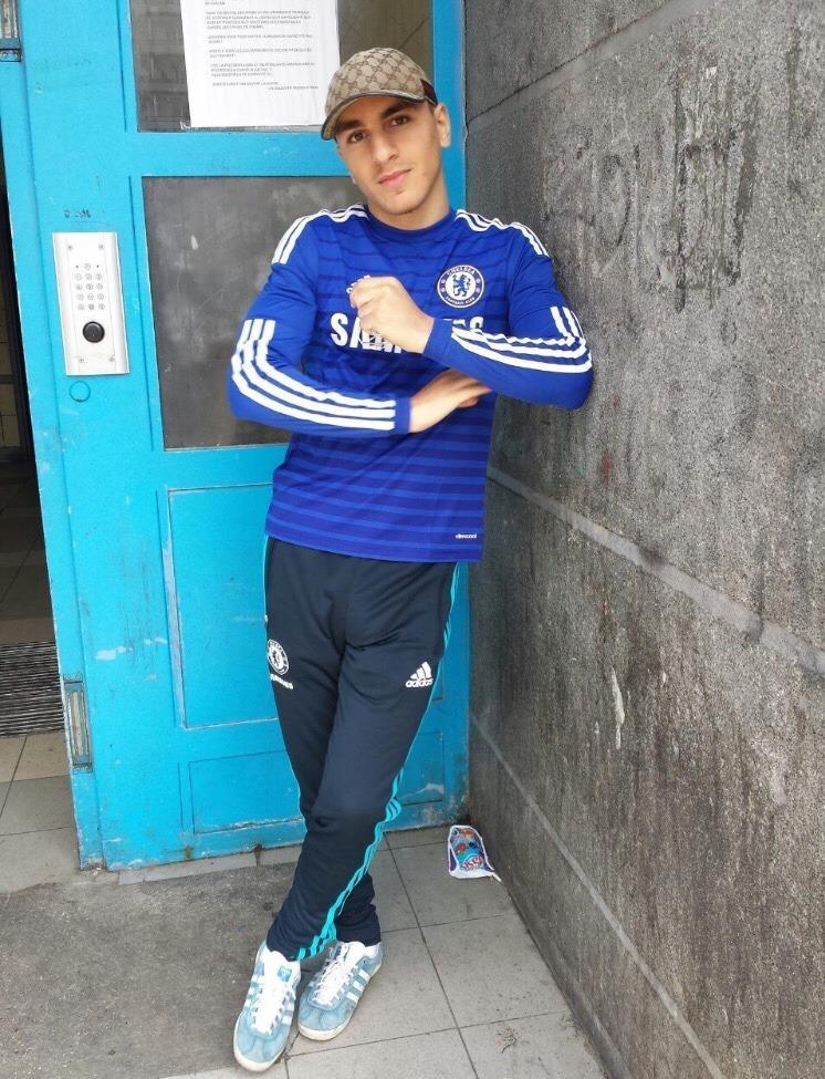 Track pants = a big bulge | Scrolller