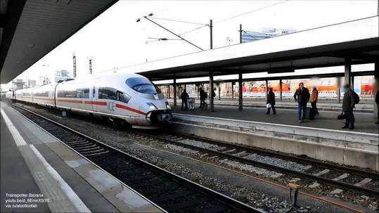 Trains mating in the wild [1000x562] | Scrolller