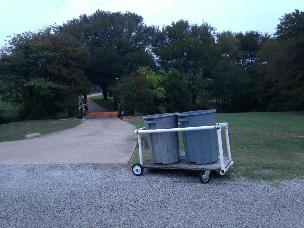 Trash day. My neighbors are geniuses. | Scrolller