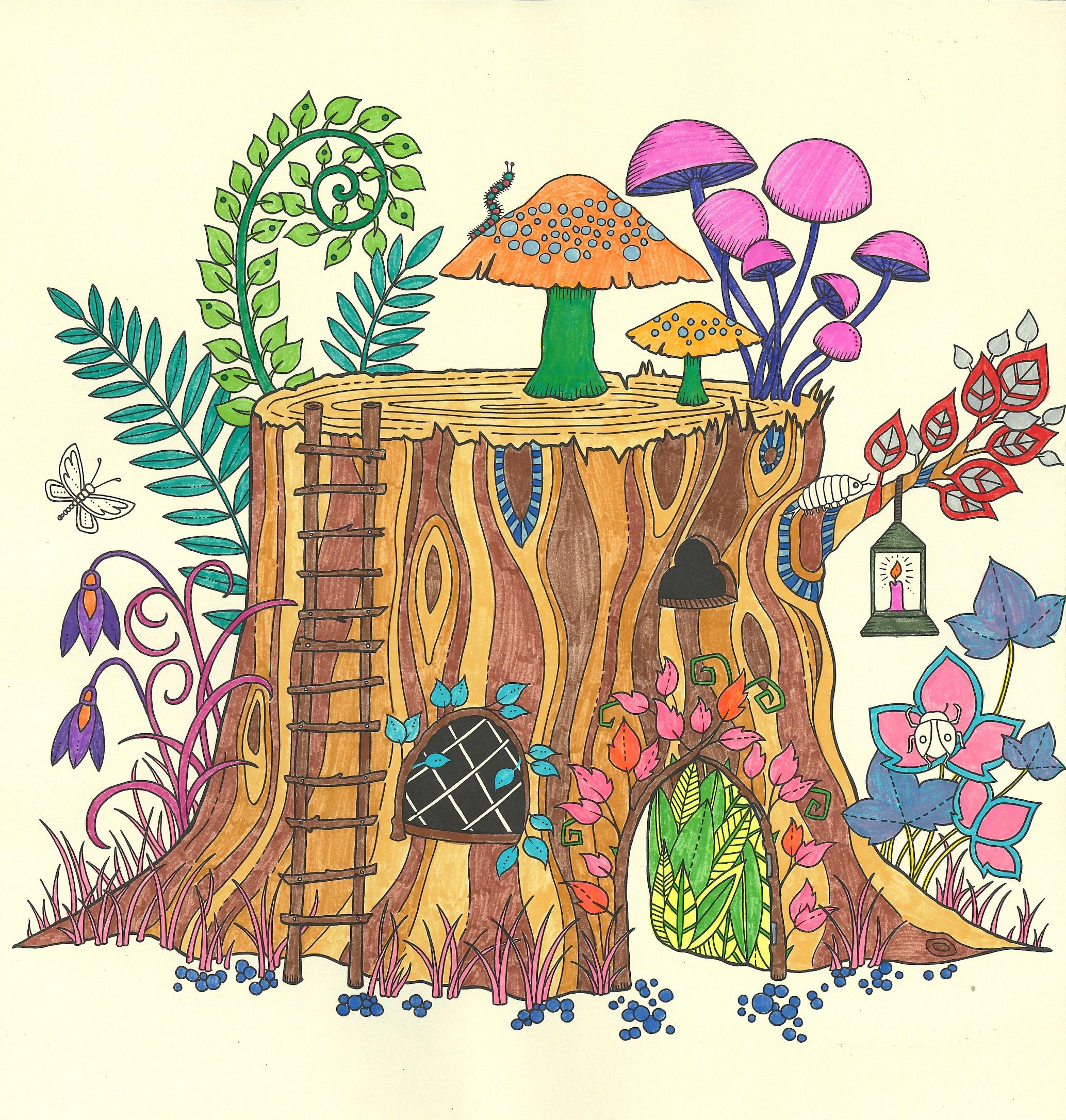 Tree stump house | Scrolller