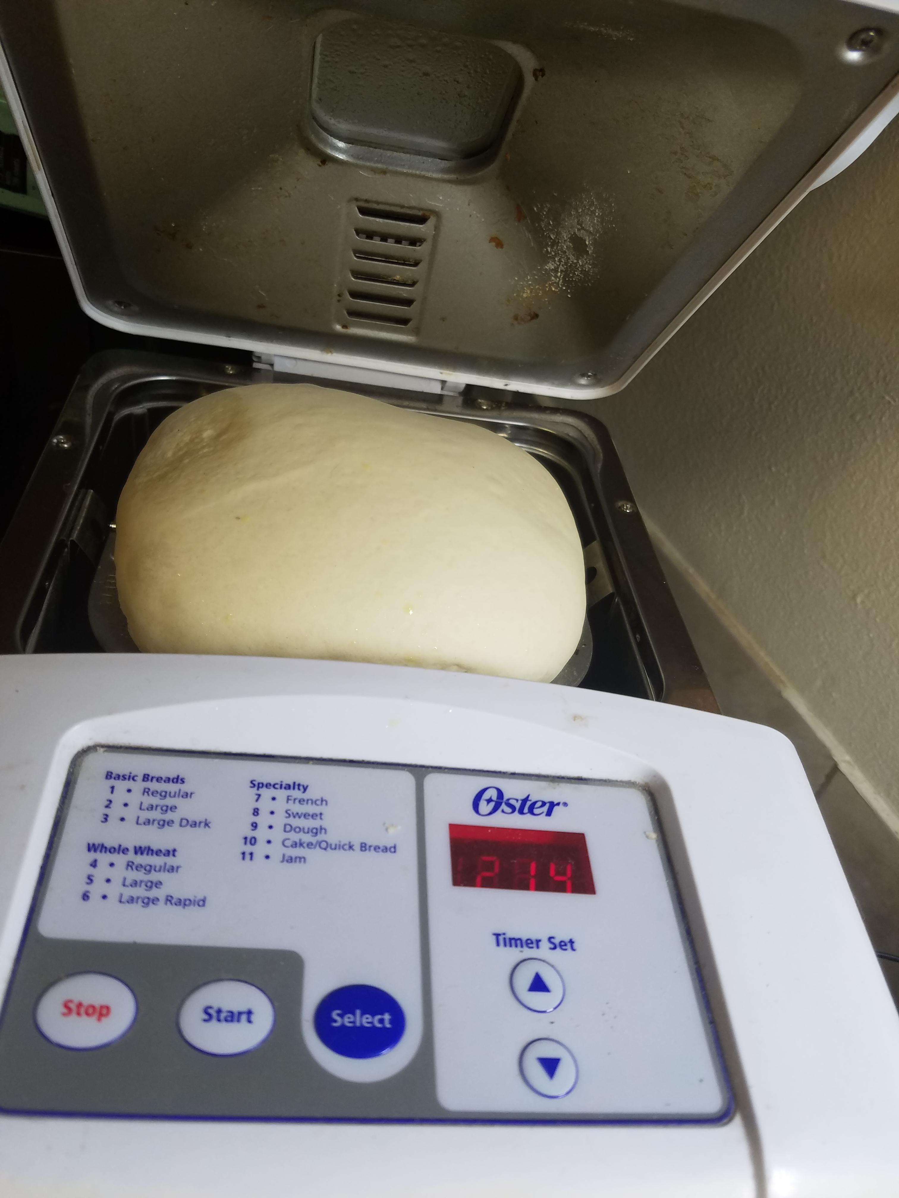 Trying a sourdough starter bread machine recipe. We still have like 40 mins for rising left ...