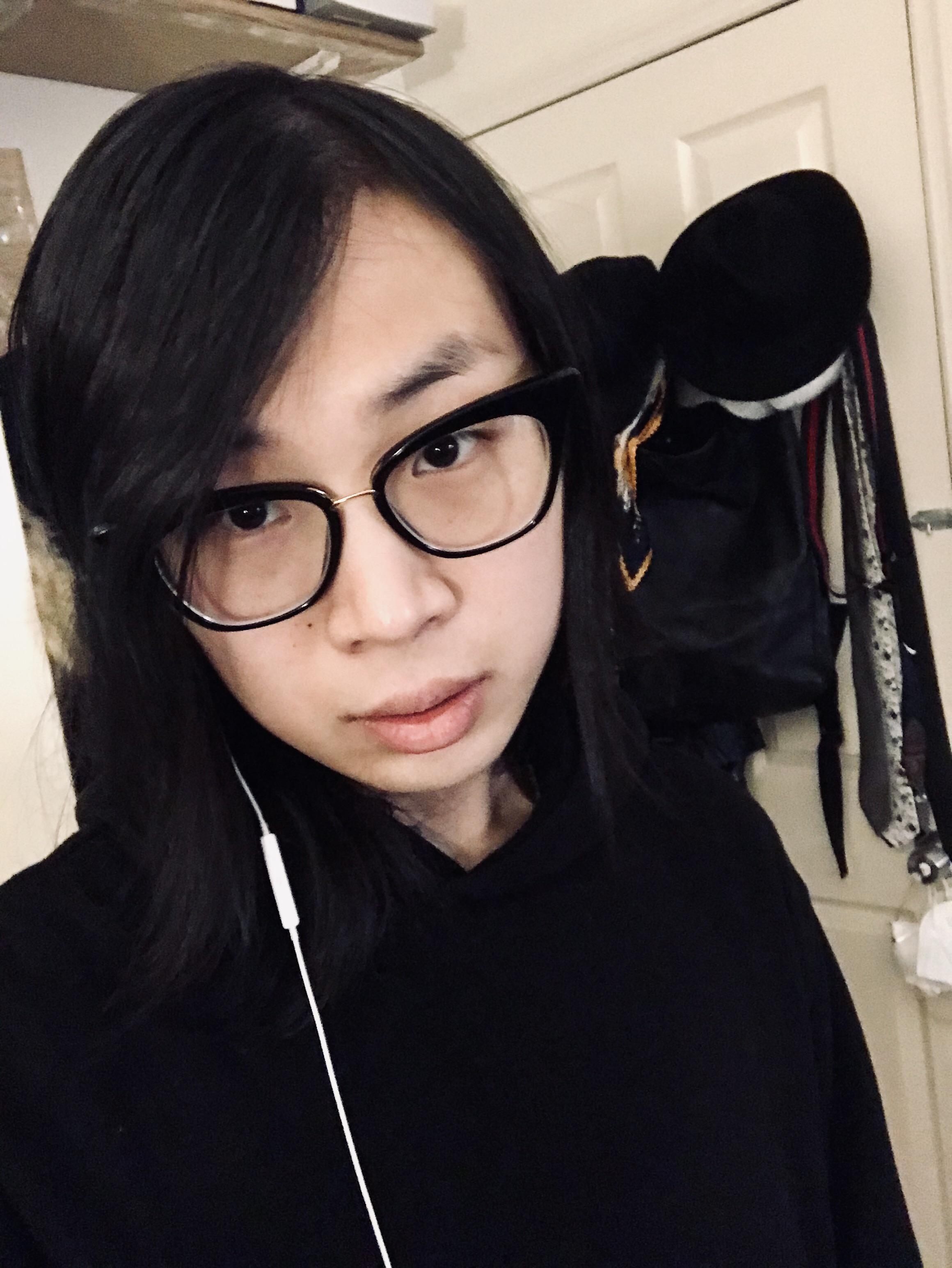 Trying to hold it together in the calm before the storm | Scrolller