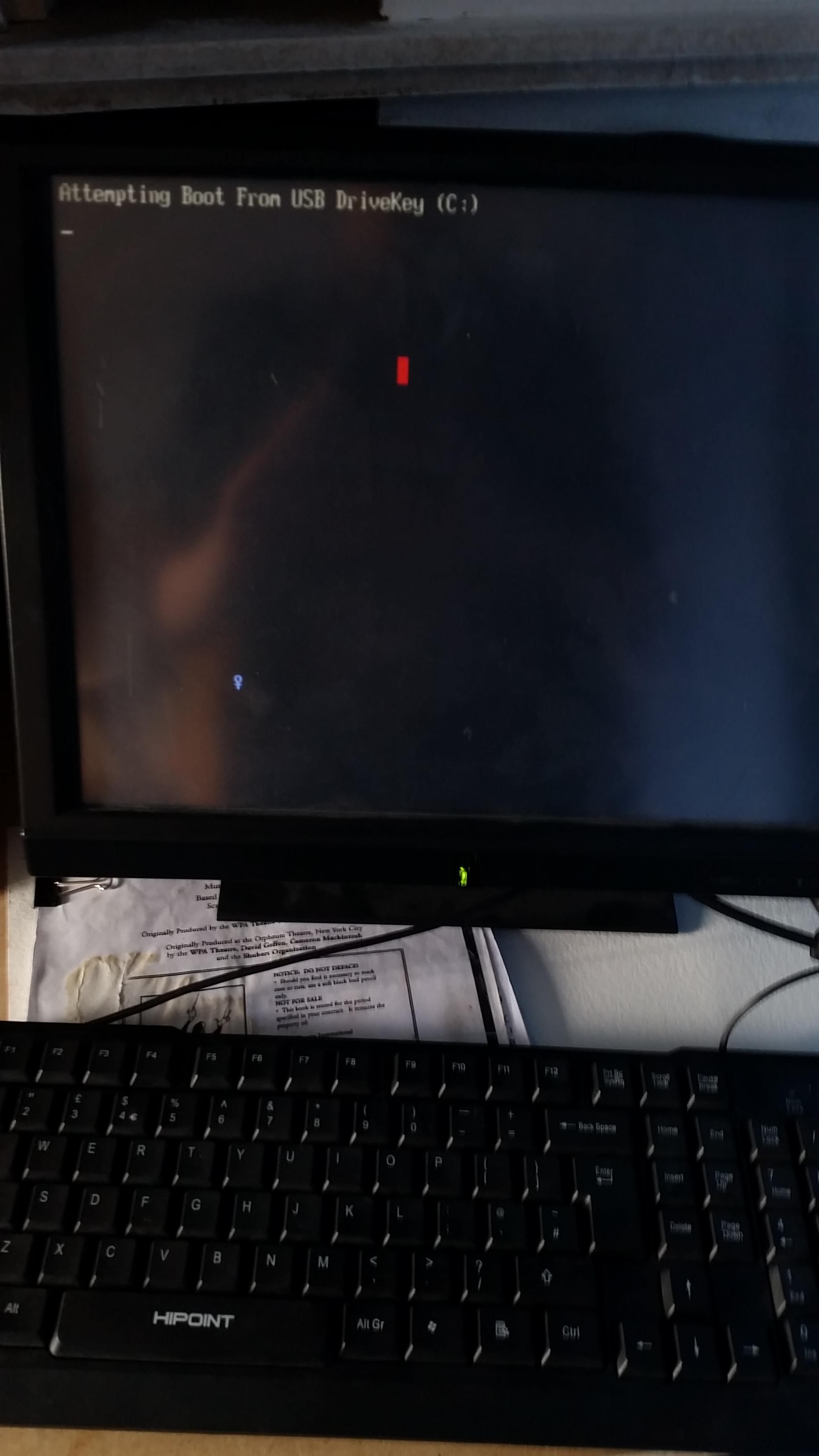 Trying to install windows server 2000 on a hp proliant dl360 g5; why is it stuck on this screen ...