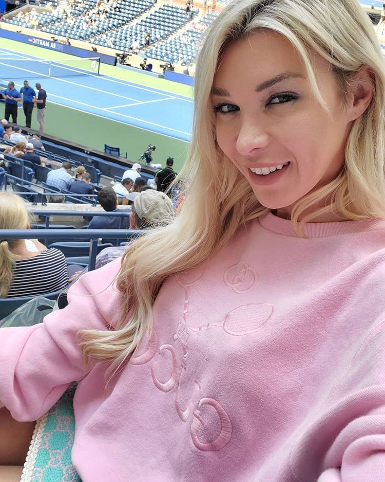 Ts Aubreykate Scrolller