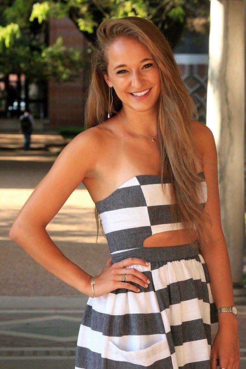 Turn my flat chested friend into a buxom babe? | Scrolller