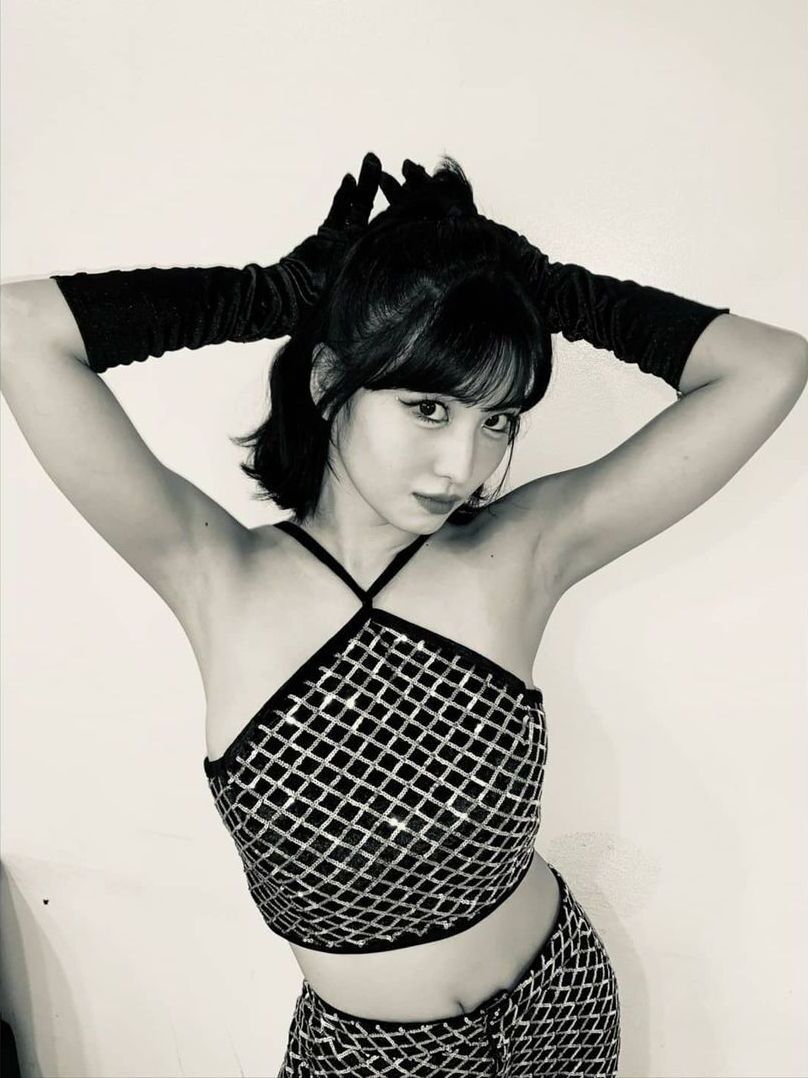 Twice - Momo | Scrolller