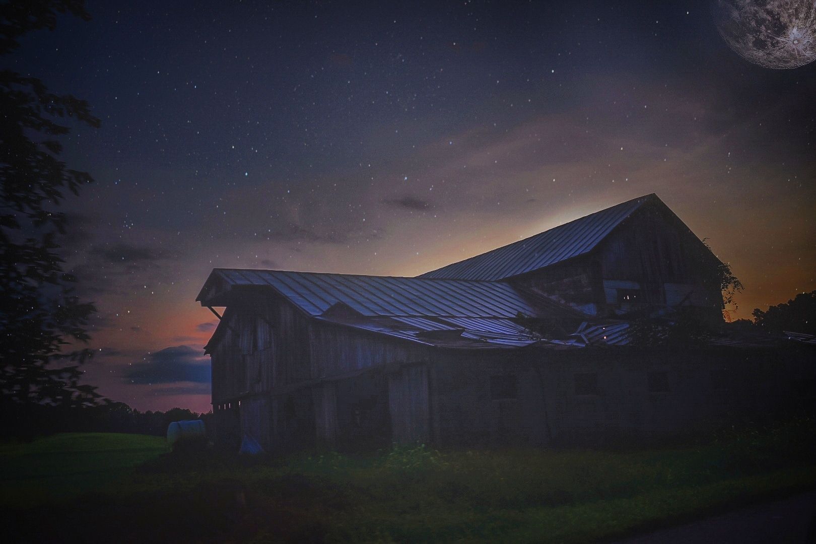 Twilight barn | Scrolller