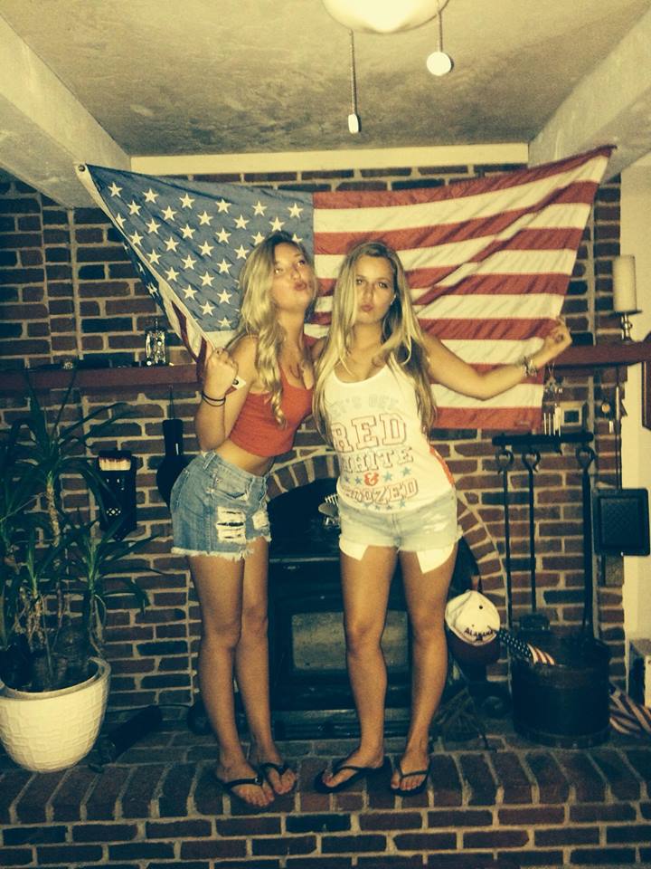 Two American Blondes | Scrolller