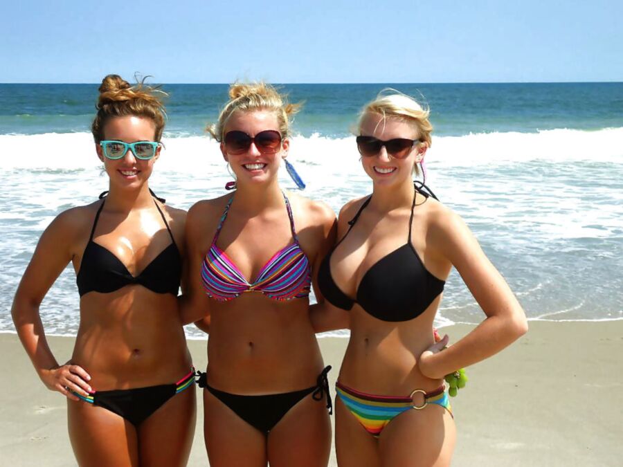 Two friends holding her up | Scrolller