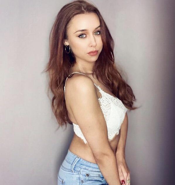 Una Healy has my attention | Scrolller