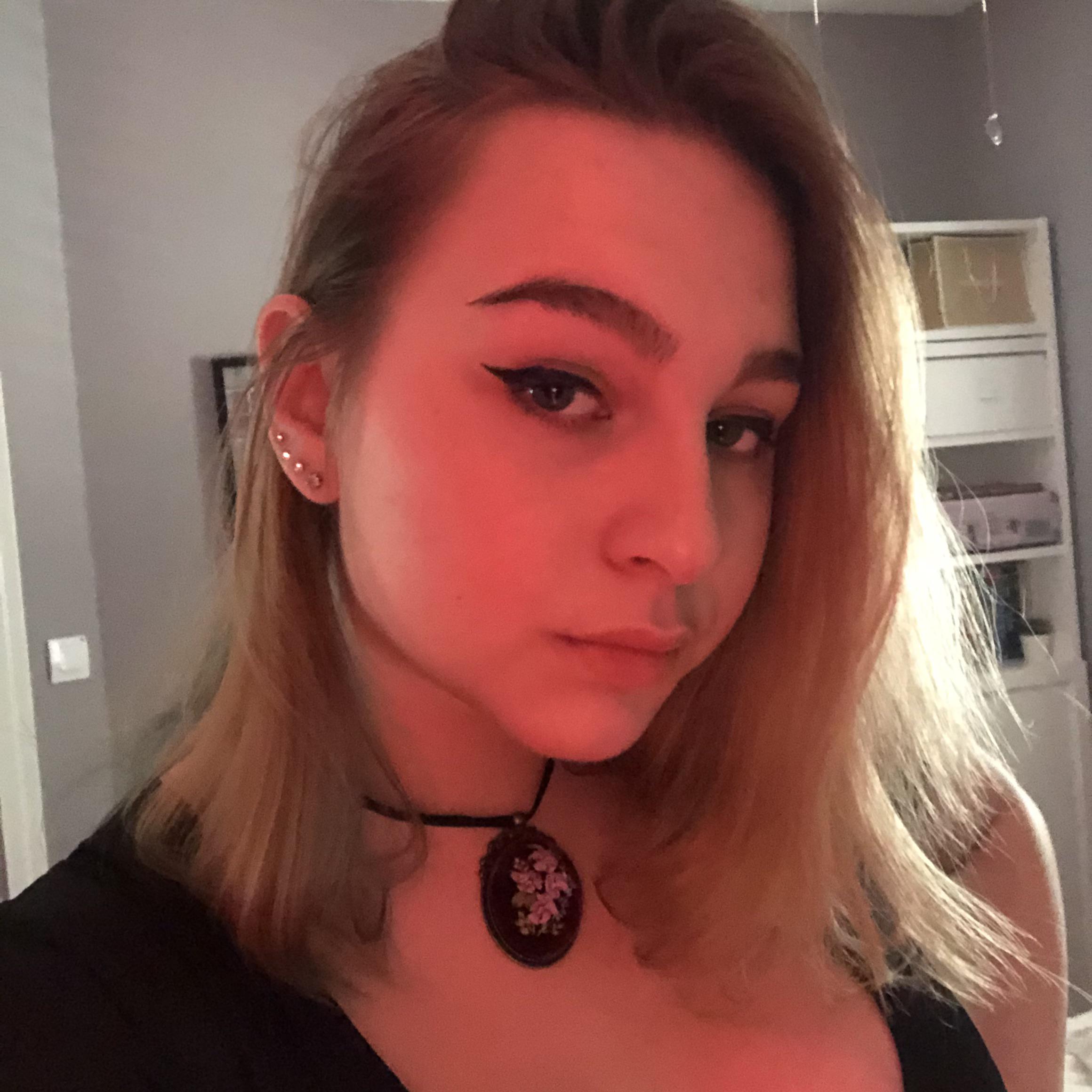 (Under 18) | Scrolller