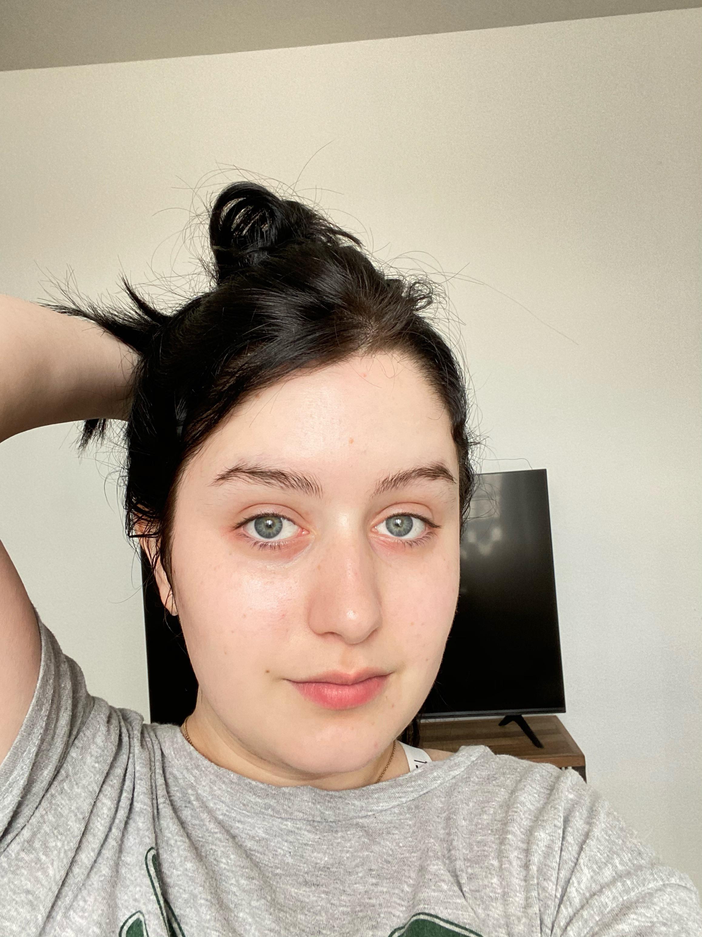 unedited selfies are my thing 🤍🪴 (21) | Scrolller