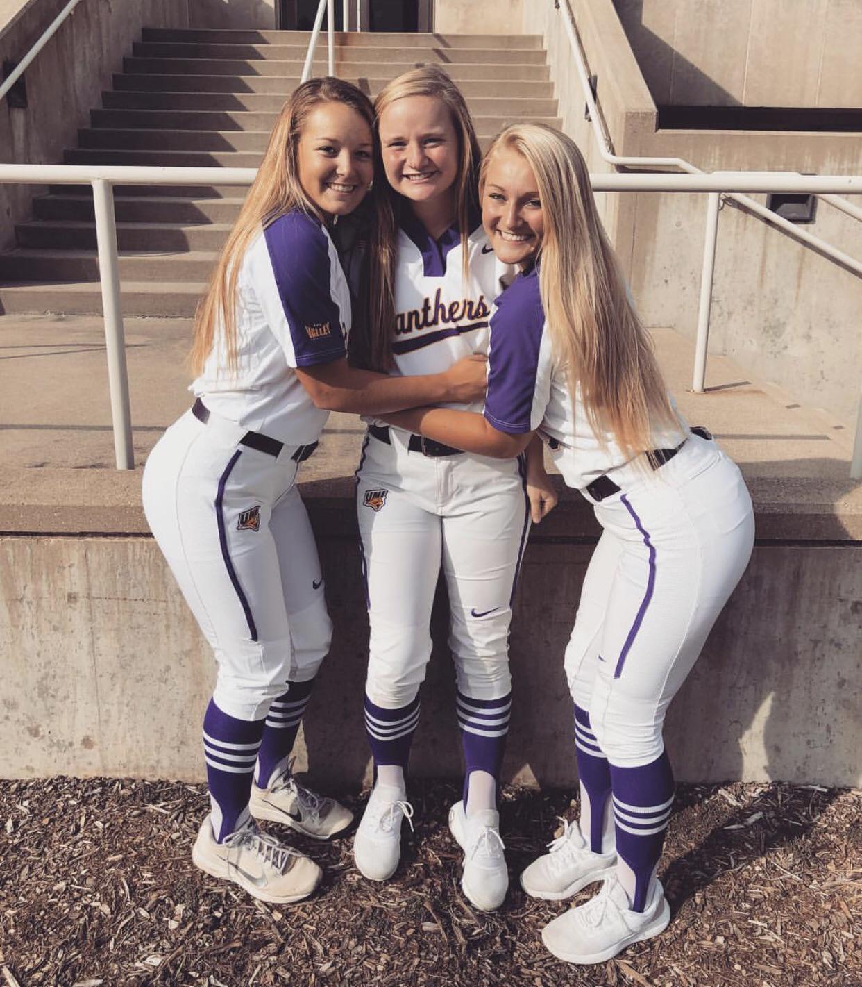 UNI Softball | Scrolller