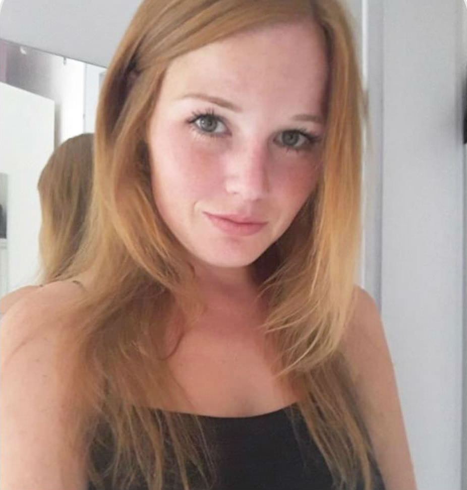 unknown pretty redhead | Scrolller