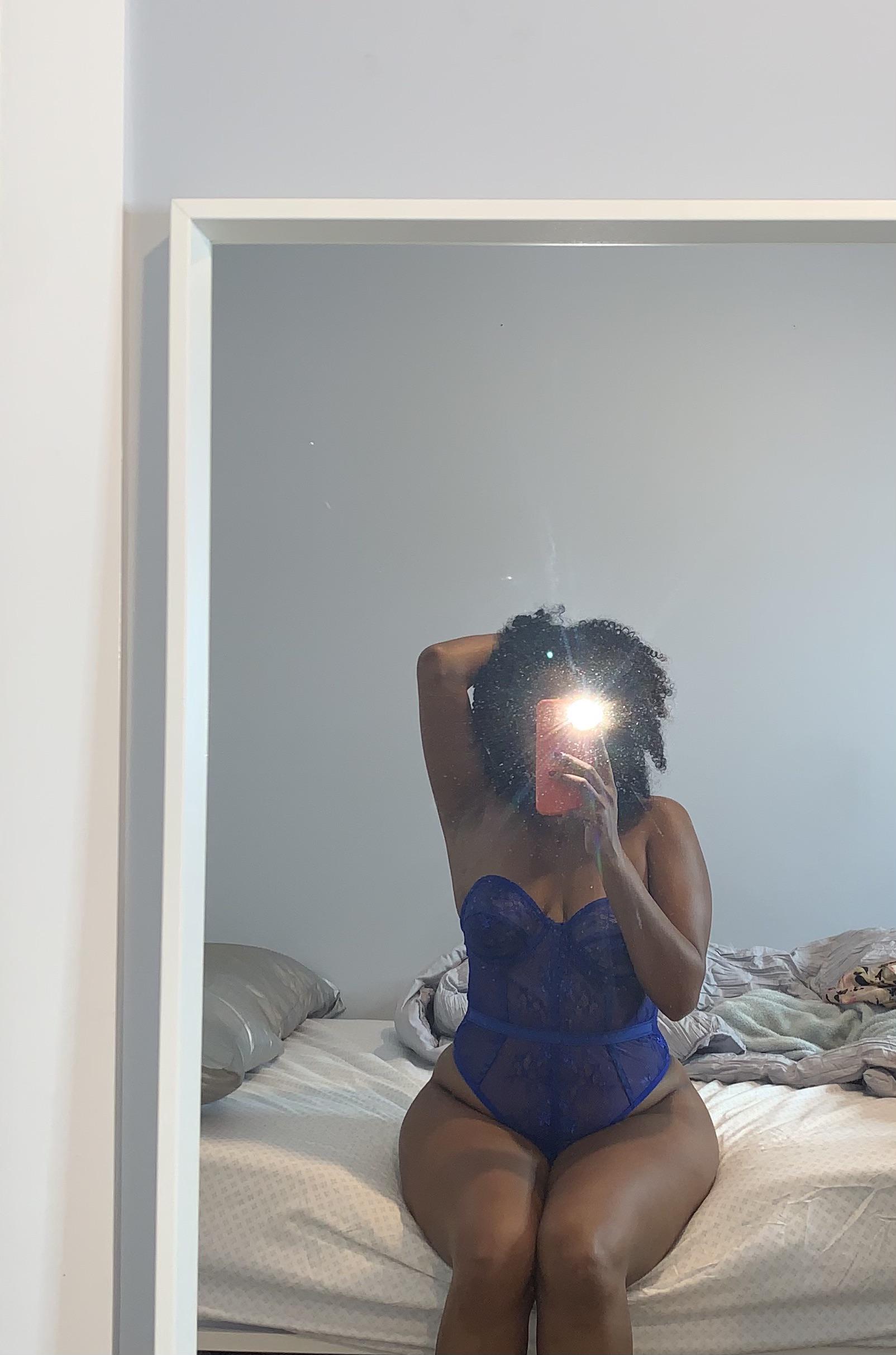 Hii 😋😋💙 | Scrolller