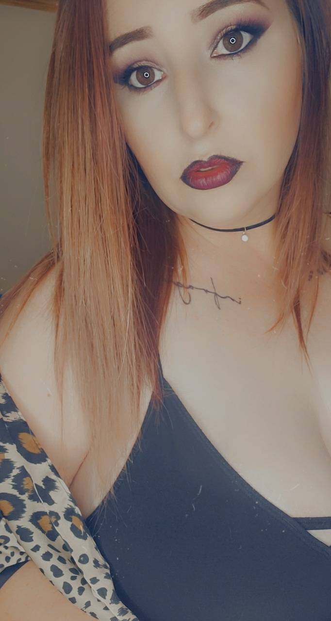 𝐀𝗺𝐚𝐭𝐞𝐮𝐫? 𝐍𝐚𝐡𝐡𝐡𝐡. 𝐌𝐢𝐥𝐟? 𝐀𝐛𝐬𝗼𝐥𝐮𝐭𝐞𝐥𝐲. | Scrolller