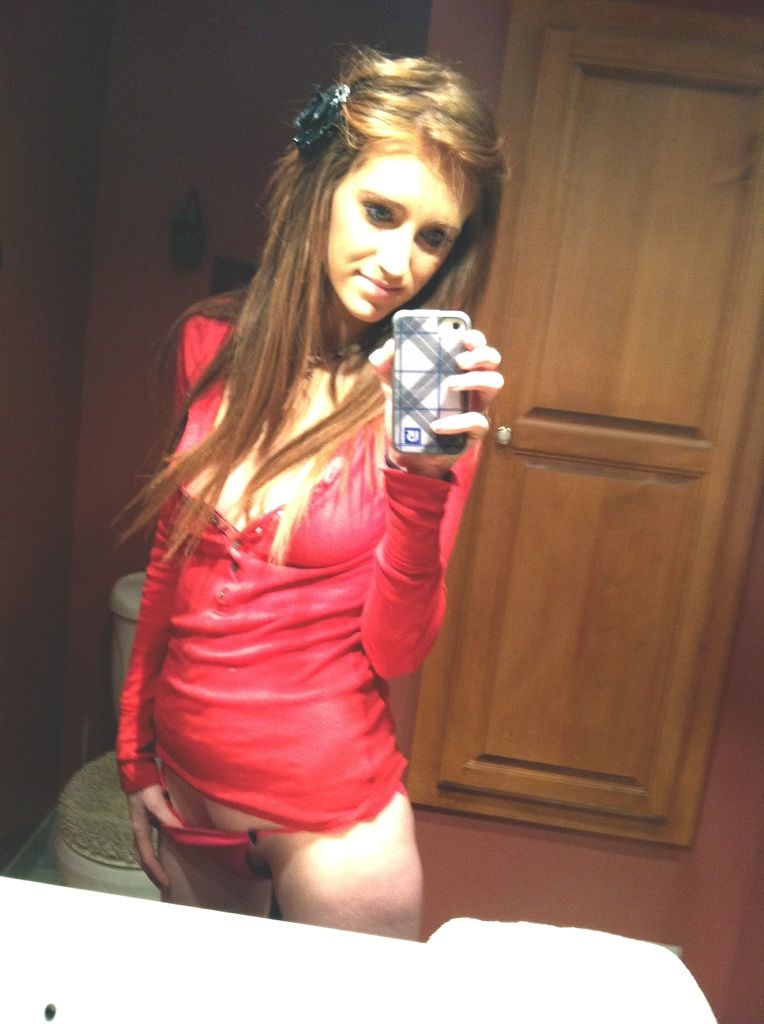 Unwrap your Christmas Present | Scrolller