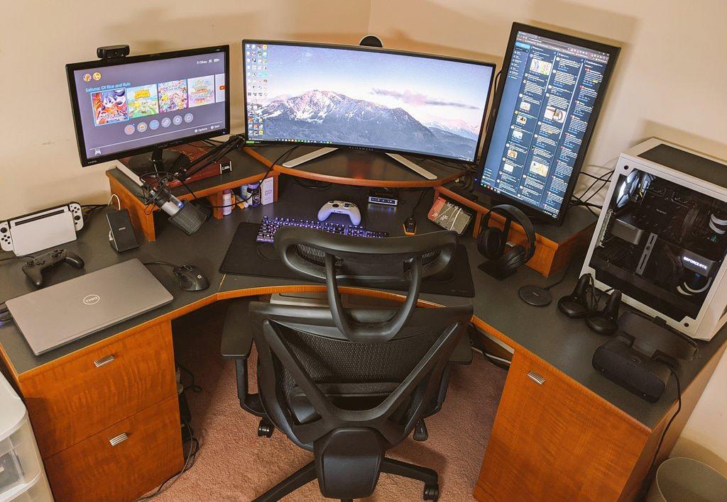 Upgraded my WFH/Gaming setup over the holidays with an ultrawide and a 3090 >:) | Scrolller