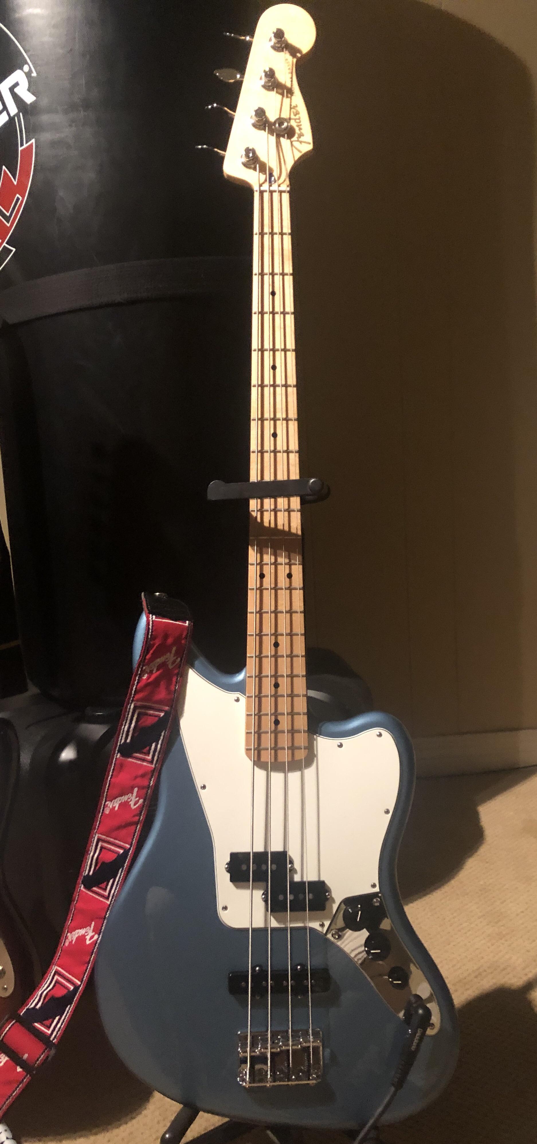 Upright bassist, just picked up my first electric | Scrolller