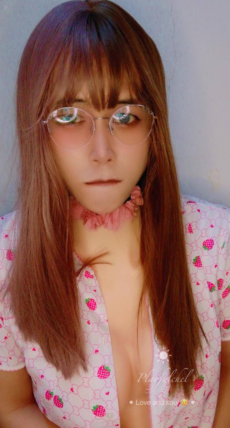 Upvote to see more 😘😘😘 | Scrolller