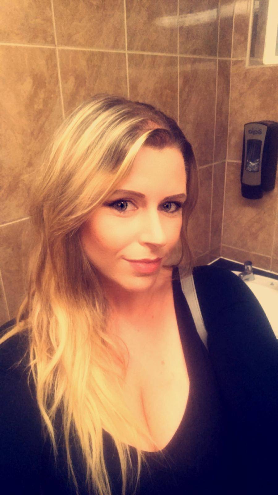 Use my gf | Scrolller