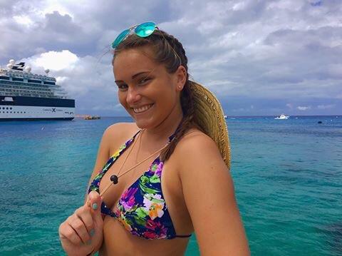 Vacation cutie | Scrolller