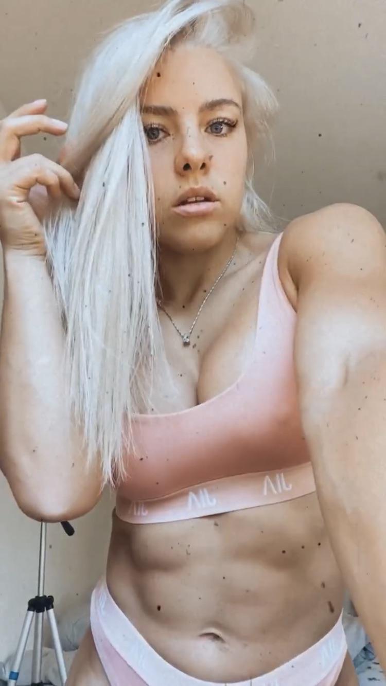 Valeria Guznenkova IG. | Scrolller