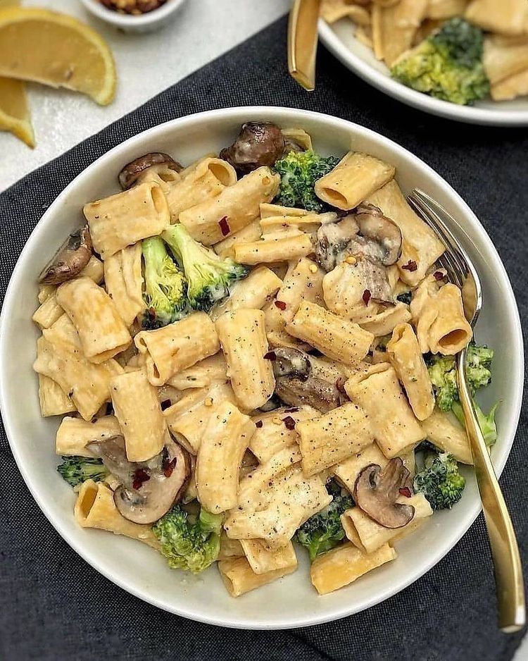Vegan Mushroom Broccoli Rigatoni | Scrolller